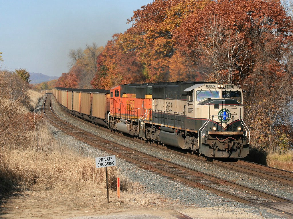 BNSF 9682